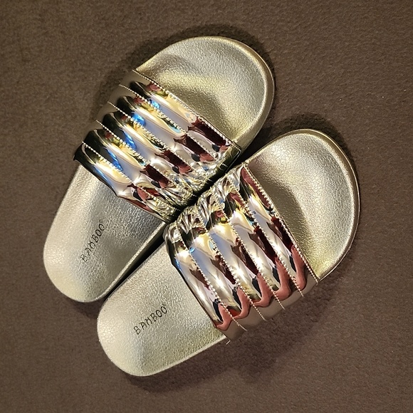 BAMBOO | Shoes | Nwb Bamboo Metallic Slides | Poshmark